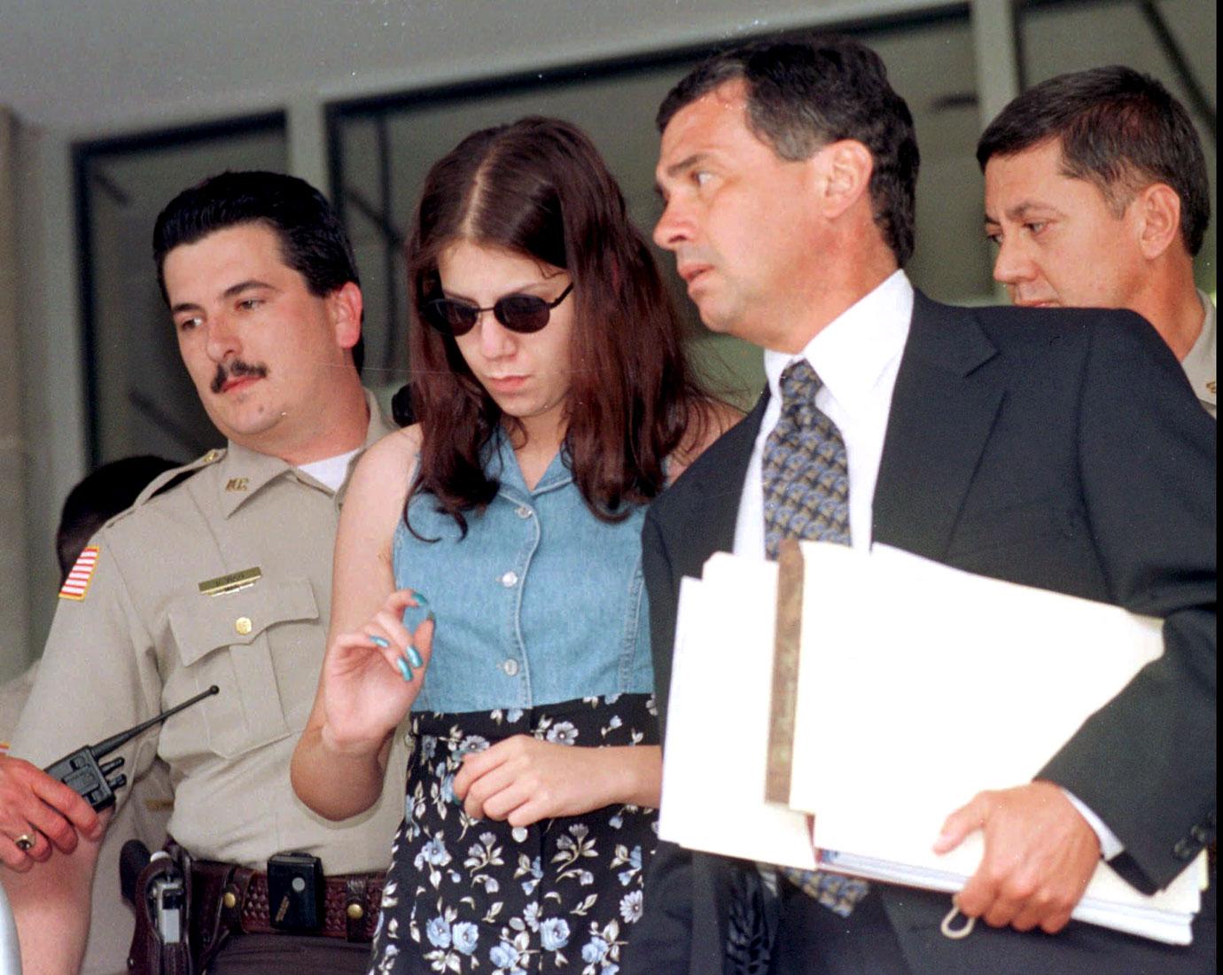 ‘Prom Mom’ Who Killed Baby In High School Bathroom Now Married Mom Of 2!