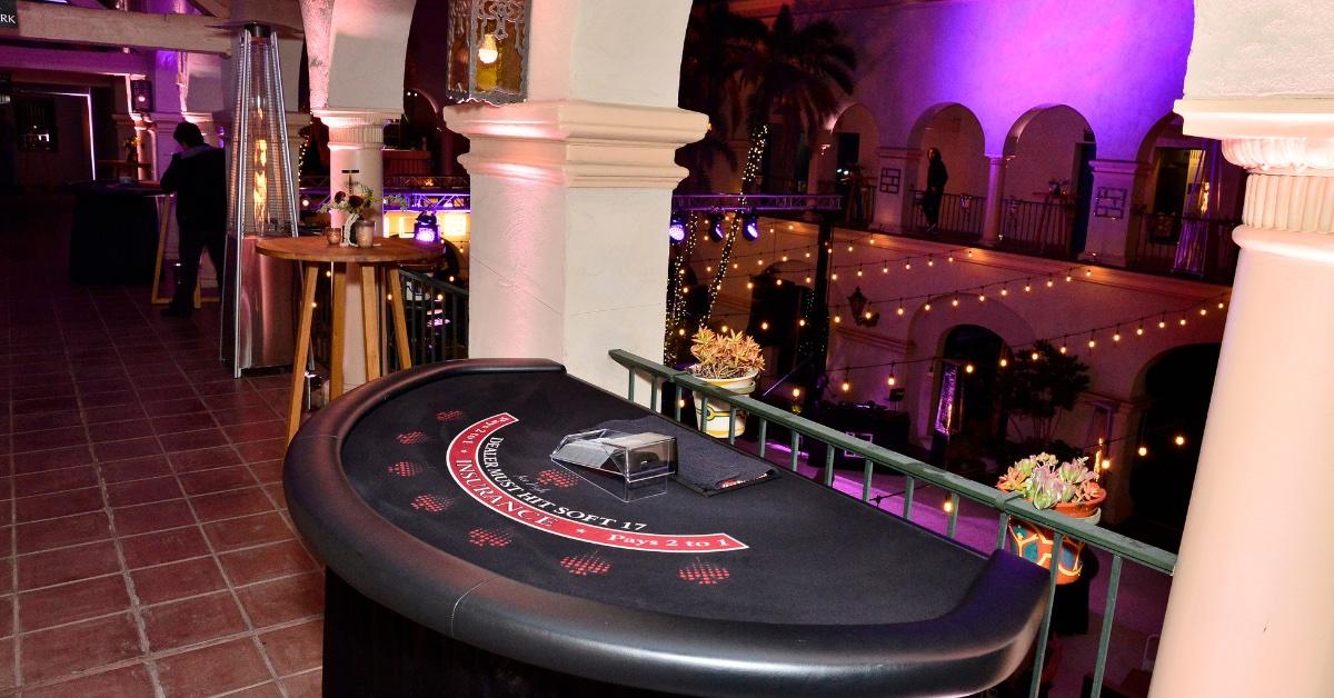 WATCH: Robin Thicke Rocks The House With Performance at Private Work Party