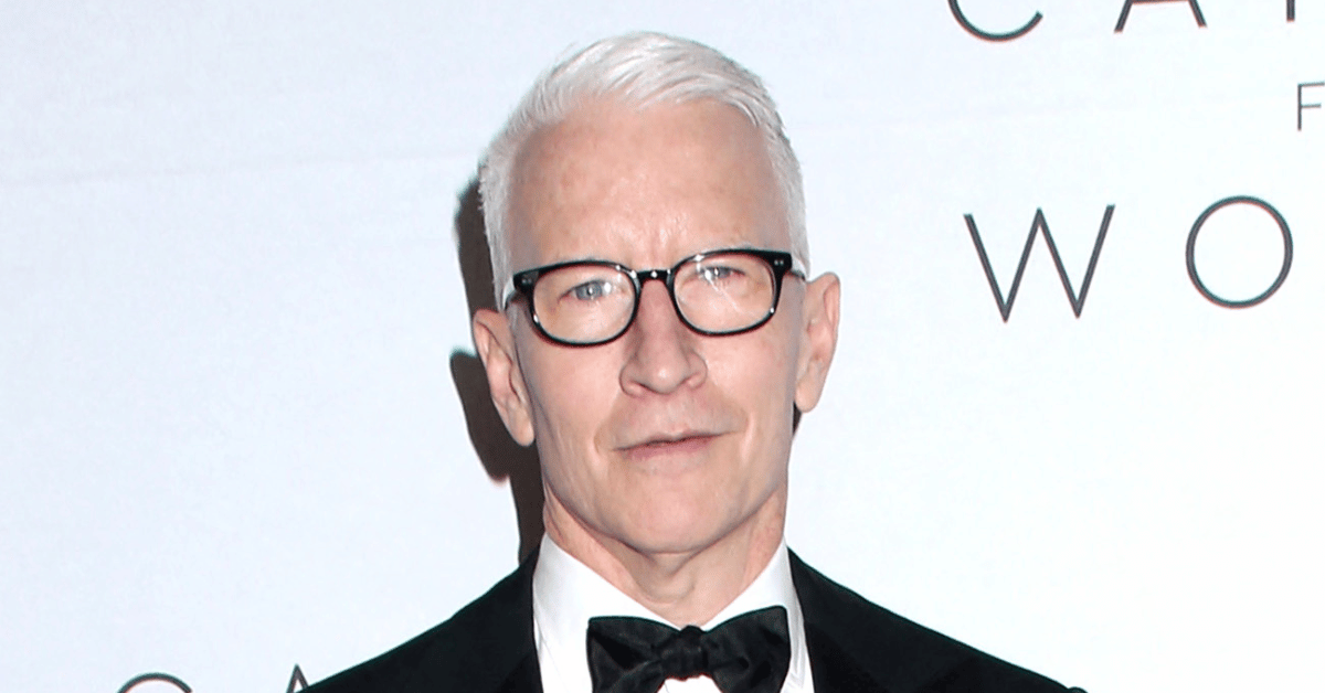 Anderson Cooper 'Inks New Deal' With CNN as Network's Ratings Plummet