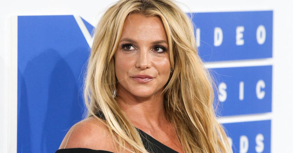 Britney Spears Signs $15 Million Book Deal, Scorned Pop Star Vows To ...