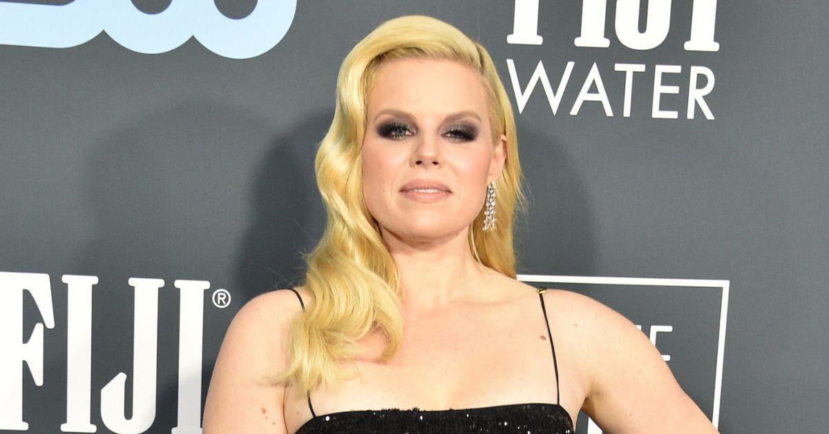 Megan Hilty Reveals Sister, Niece & Brother-In-Law Dead In Plane Crash