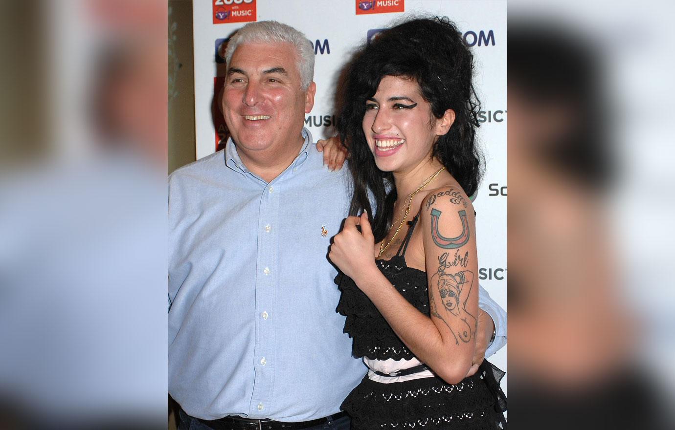 Amy Winehouse's Dad Weeps At Singer's Gravesite On 10-Year Death ...