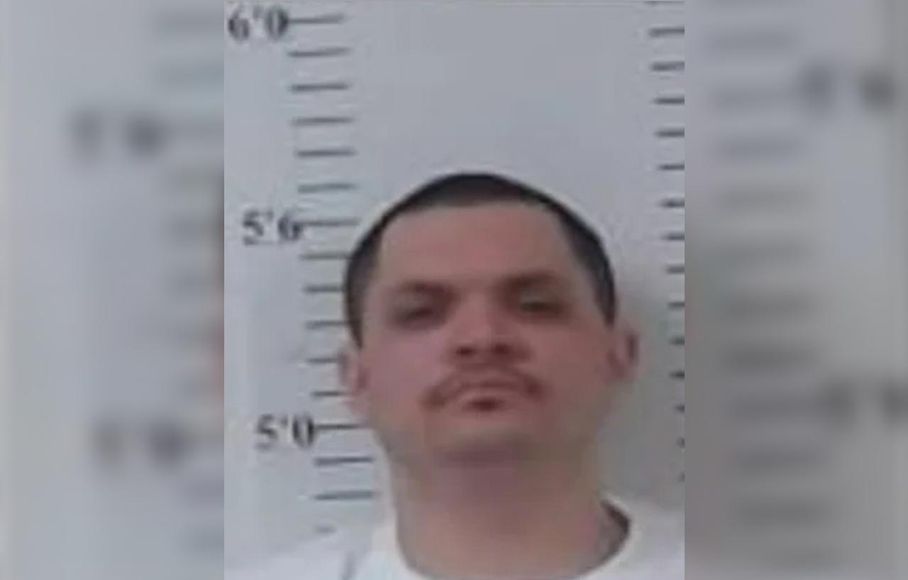 Inmate Escapes From Josh Duggar s Texas Prison