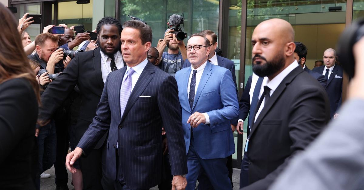 Kevin Spacey Blames 'White Supremacist, Neo-Nazi' Dad For Remaining ...