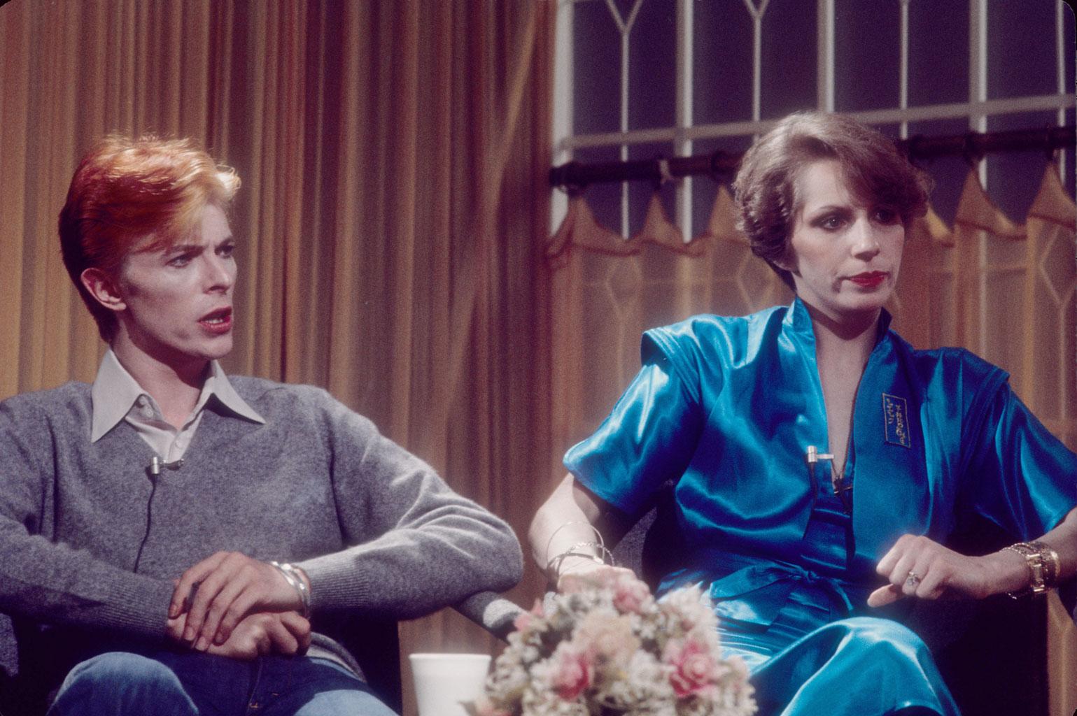 David Bowies Bandmate Exposes Late Superstars Drug Sex And Gay Secrets In New Tell All