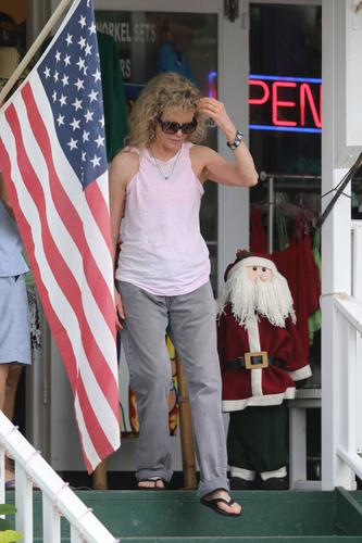 Just Married? Kim Basinger & Boyfriend Seen With Matching Rings
