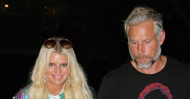 The Clues Jessica Simpson And Eric Johnson's Marriage Breakup