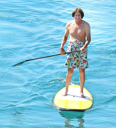 From Adam's Apple To Zebra-Striped Dress! Bruce Jenner's Sex Change ...