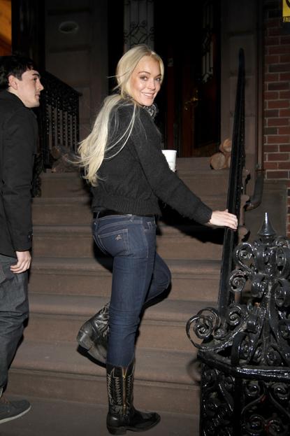 PHOTOS: Lindsay Lohan -- Striking A Pose In NYC