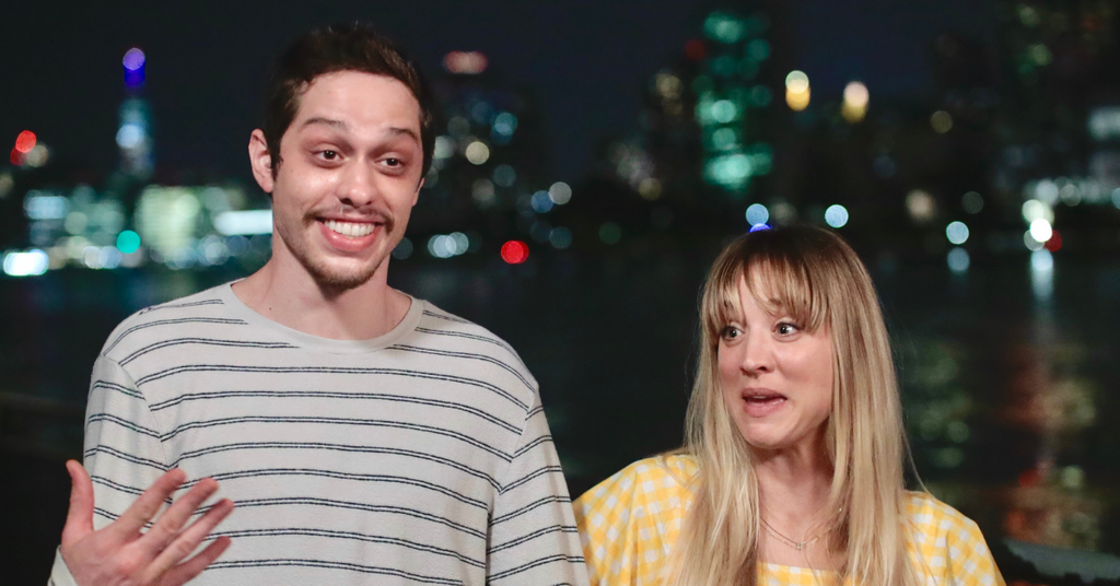 Kaley Cuoco Seen Smoking On Set Of 'The Flight Attendant' Season Two ...