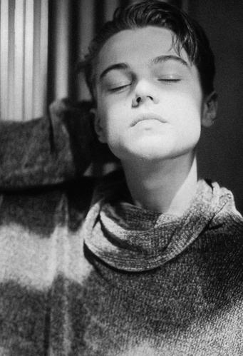 Never-Before-Seen Modeling Photos Of Leonardo DiCaprio In 1993