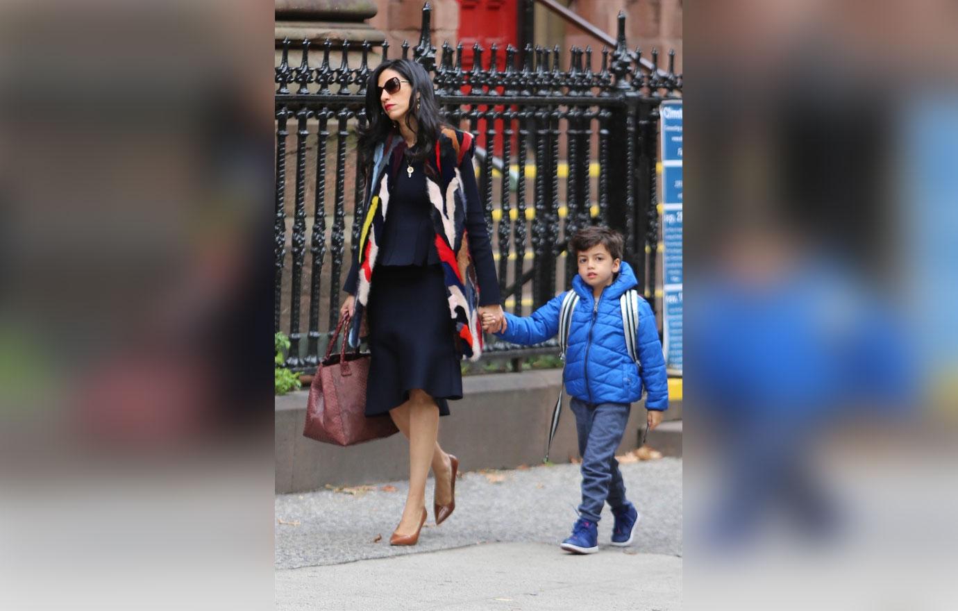 Huma Abedin: Without Wedding Ring After Anthony Checks Into Prison