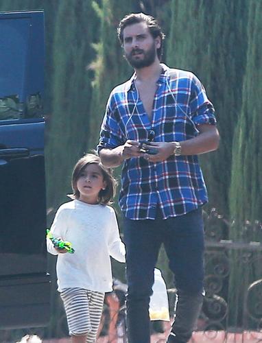 Playing Favorites? Scott's Pal Reveals Why Disick Only Takes Son Mason ...