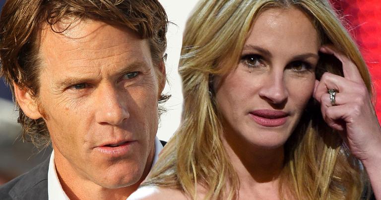 Julia Roberts Soccer Mom During Divorce Drama Danny Moder