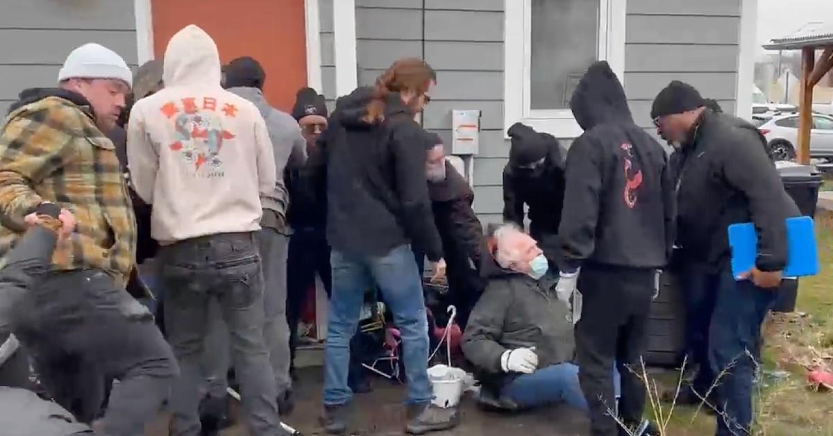 Video Captures Bailiffs Attacking Protestors Before Evicting A Tiny ...