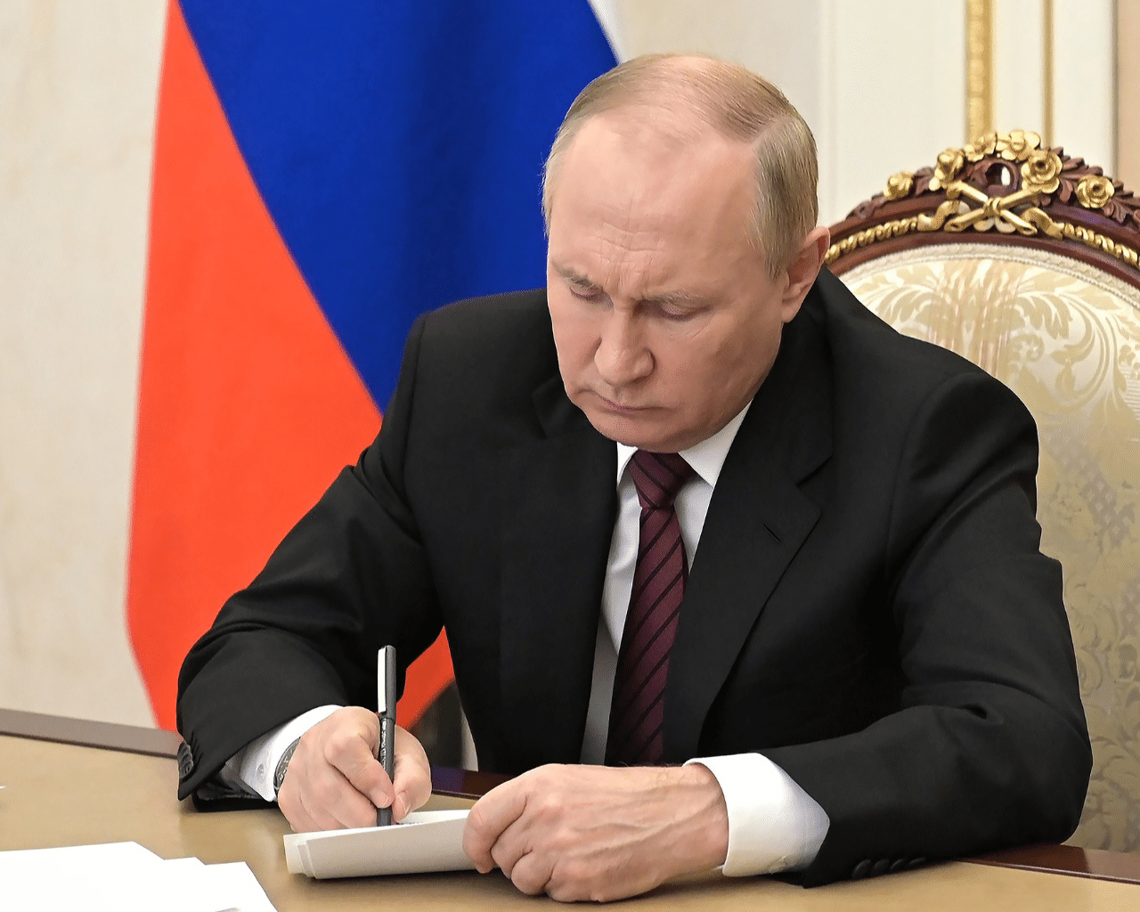 Vladimir Putin's Financial Promise To Troops Threaten Bankruptcy On Kremlin