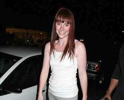 Bryce Dallas Howard signs autographs as she leaves the gym