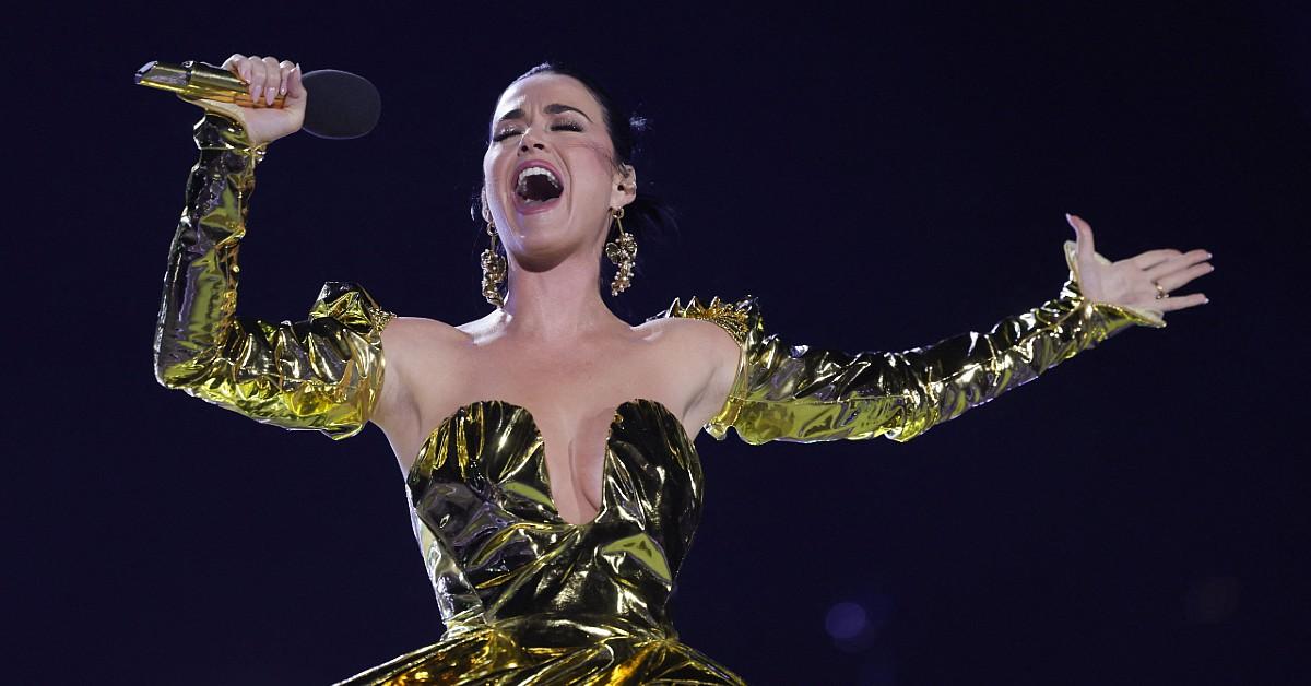 Katy Perry Accused of Riding Taylor Swift's Coattails to Get Her Music ...