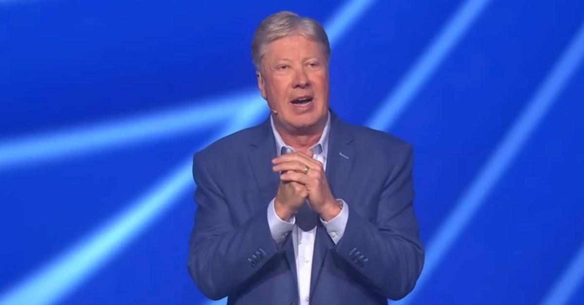 Robert Morris Scandal: Did James Robison Meet With Victim’s Family Know She Was 12?