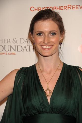 Alexandra Reeves Givens Shines At A Magical Evening 2011