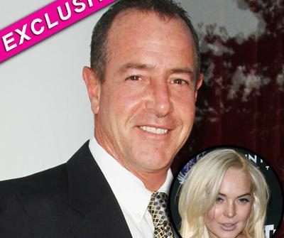 Lindsay Lohan’s Dad: ‘She’s Straightening Out Her Life’