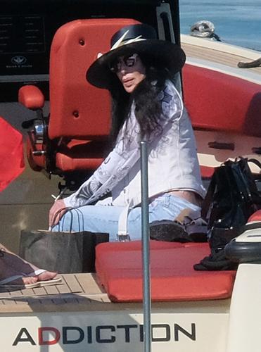 Cher Sails Away From Health Problems With Trip To Italy