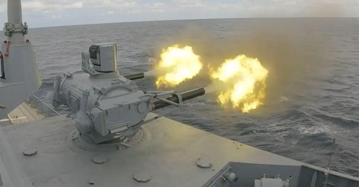 Russian Warships and Nuclear Submarine Pass Just 25 Miles Off Coast of U.S.