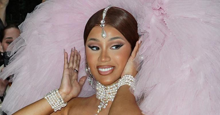 Female Security Guard Accuses Cardi B of Using Her ‘Long Fingernails ...