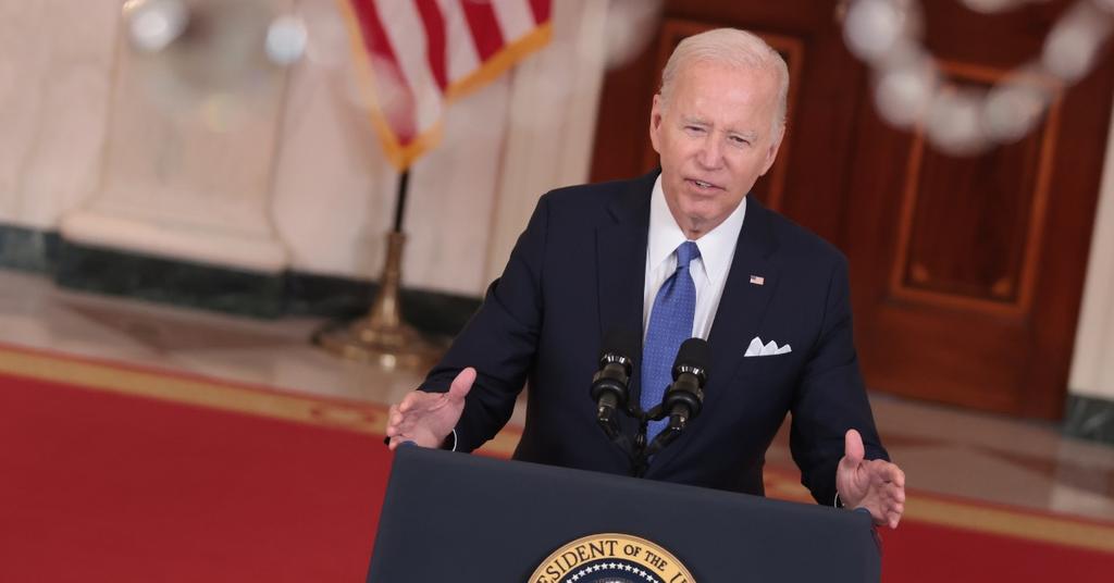 Michelle Obama & Amy Schumer OUTRAGED By Roe V. Wade Verdict