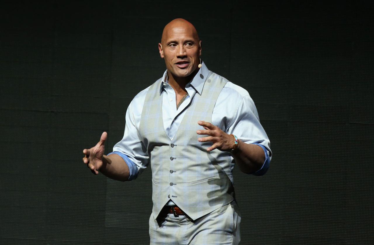 Dwayne Johnson Refuses To Remove Stage Makeup