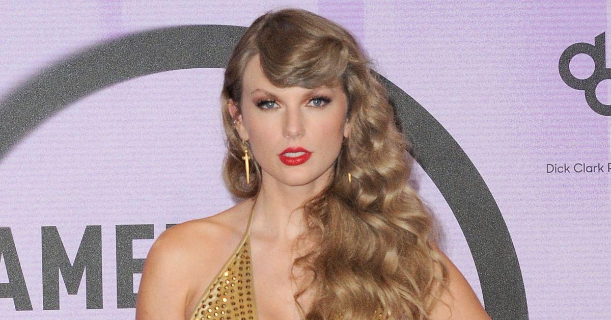 Taylor Swift Breaks Cover After ISIS Plot to Throw Open Bar Party for Crew